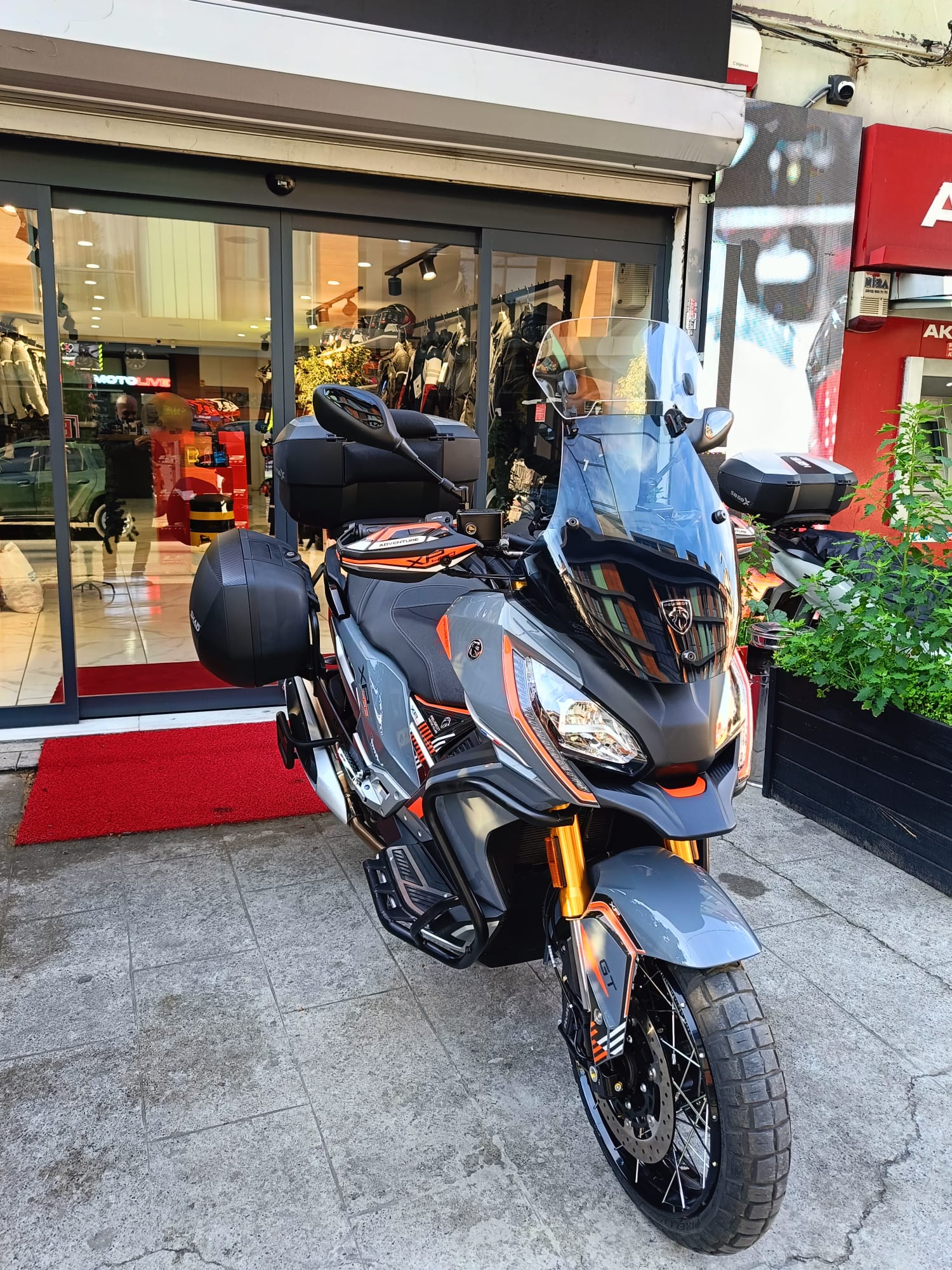 peugeot xp 400 motorsiklet koruma demiri dayanıklı ve uyumlu güvenli sürüş